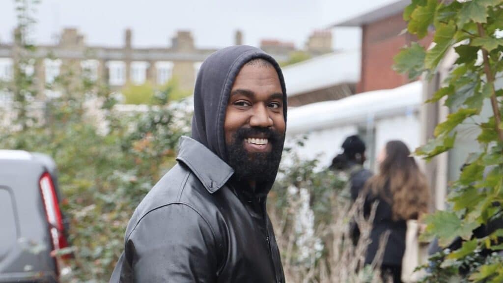 Fan Restores King Von's Vandalized O-Block Mural, Capturing Hearts ...