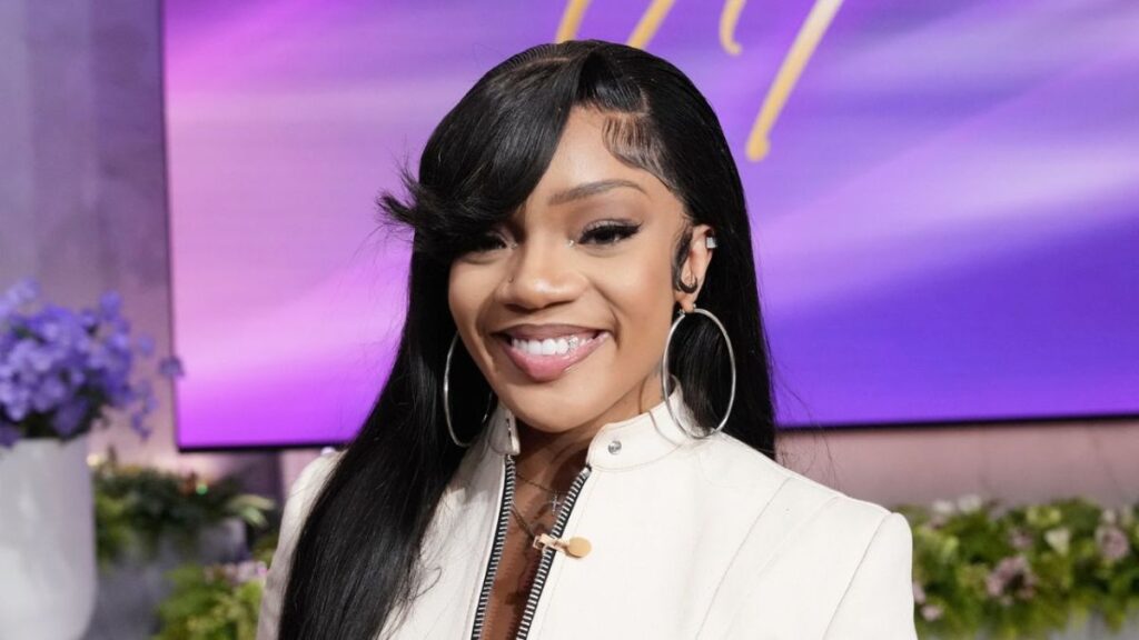 6ix9ine's Unusual Encounter with a Fake King Von Coffin | Stop The Breaks